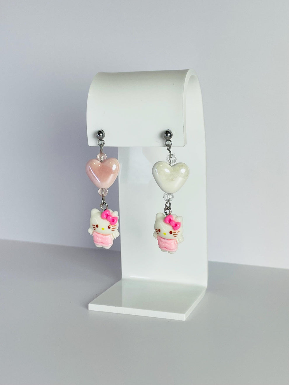 Hello Kitty Mismatch Earrings | Kawaii Fairycore Novelty Jewelry ...